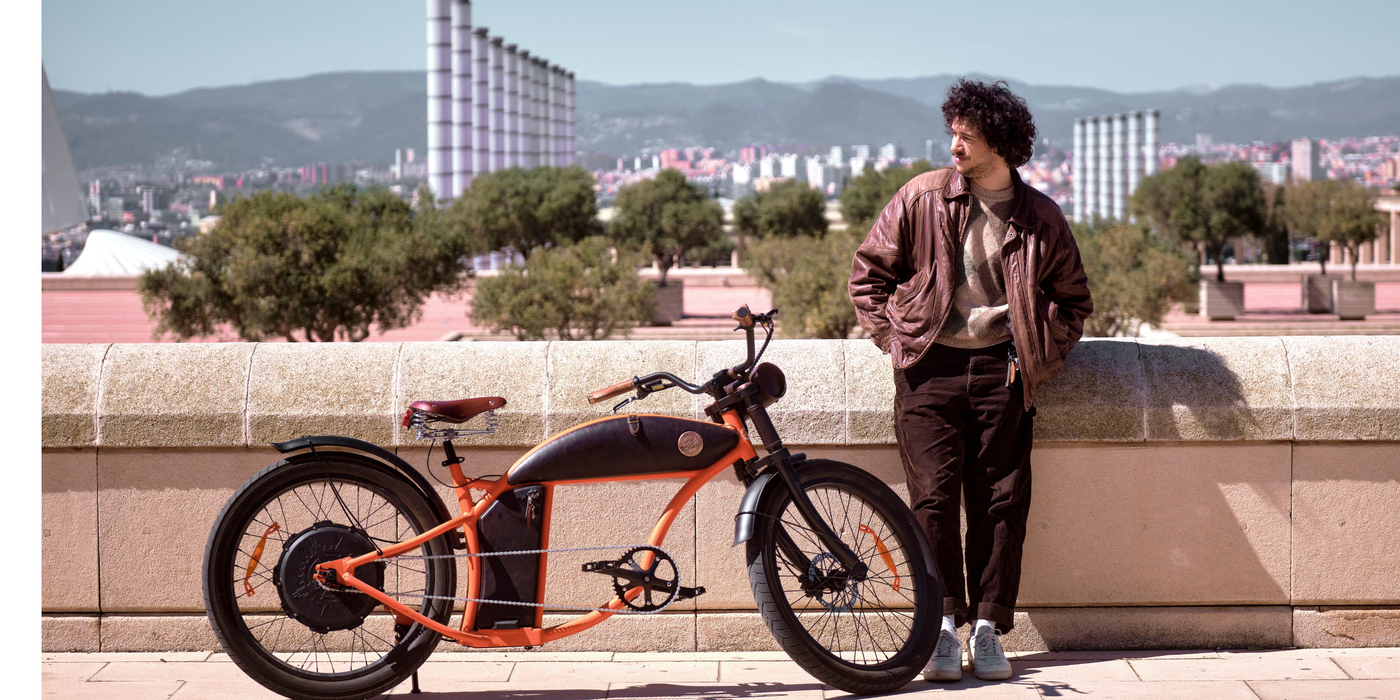 Rayvolt Cruzer - Timeless Café Racer E-bike for Iconic Adventures